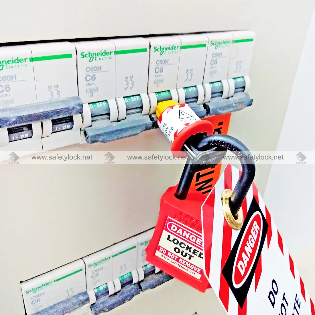 Clip Type Circuit Breaker