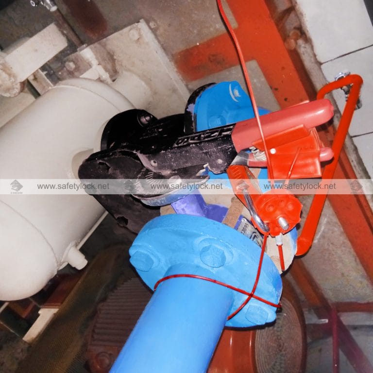 Cable Lockout Device with Vinyl Coated Steel Cable with Loop
